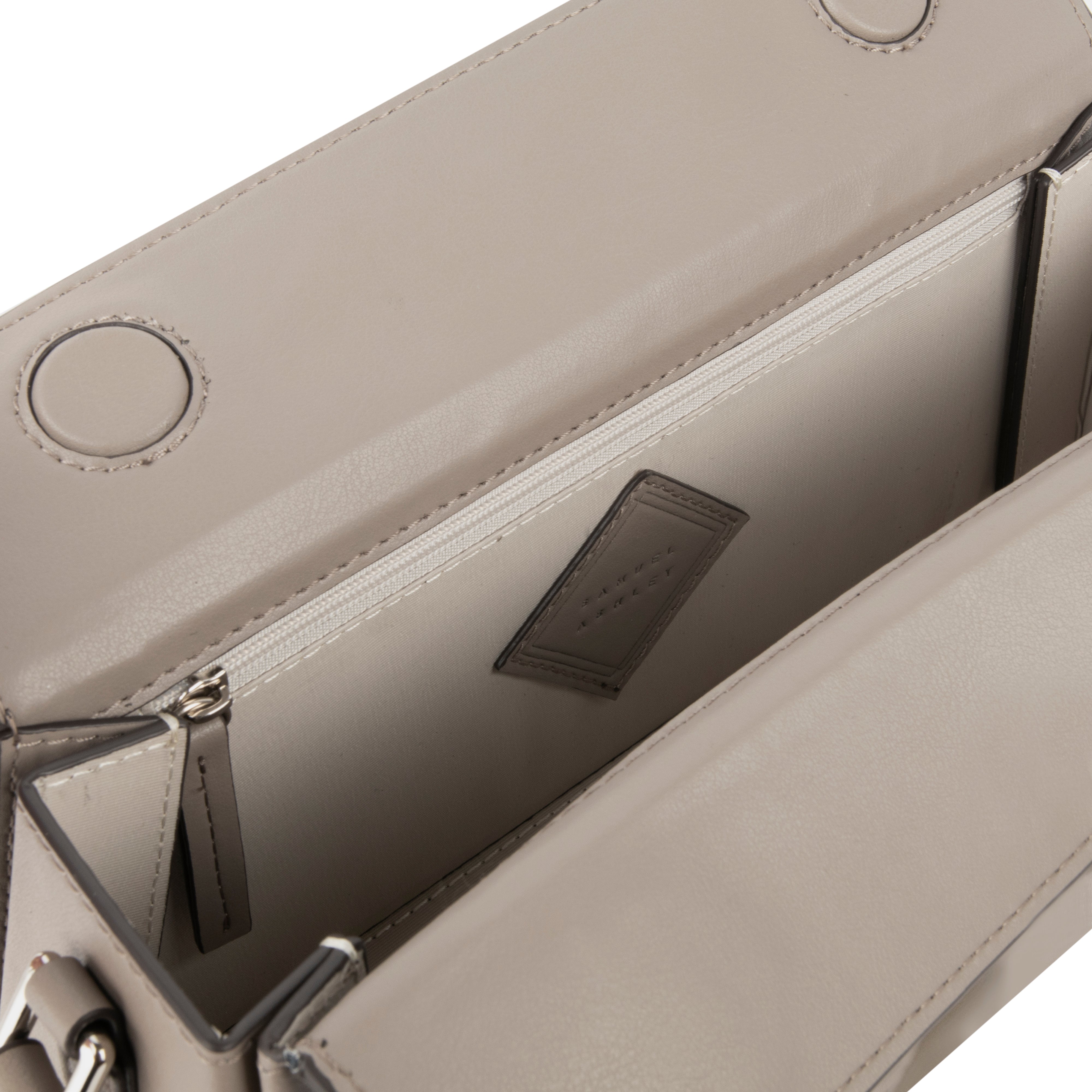 Saffron-Walnut – Samuel Ashley Japan